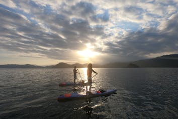 三重・紀北町・サンセットSUPツアー】夕日の中で海上散歩を楽しもう