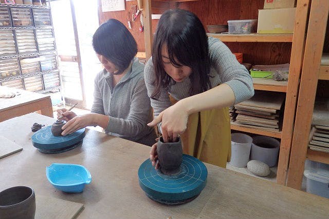岡山・備前・陶芸体験】登り窯で味わい深い模様が入る!手びねり 岡山・備前・陶芸体験】登り窯で味わい深い模様が入る!手びねり